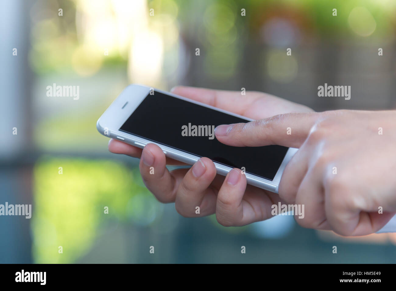 Hand hold Smart Phone Stock Photo - Alamy