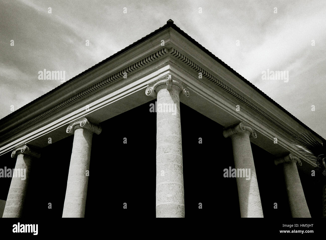 Ionic architecture hi-res stock photography and images - Alamy