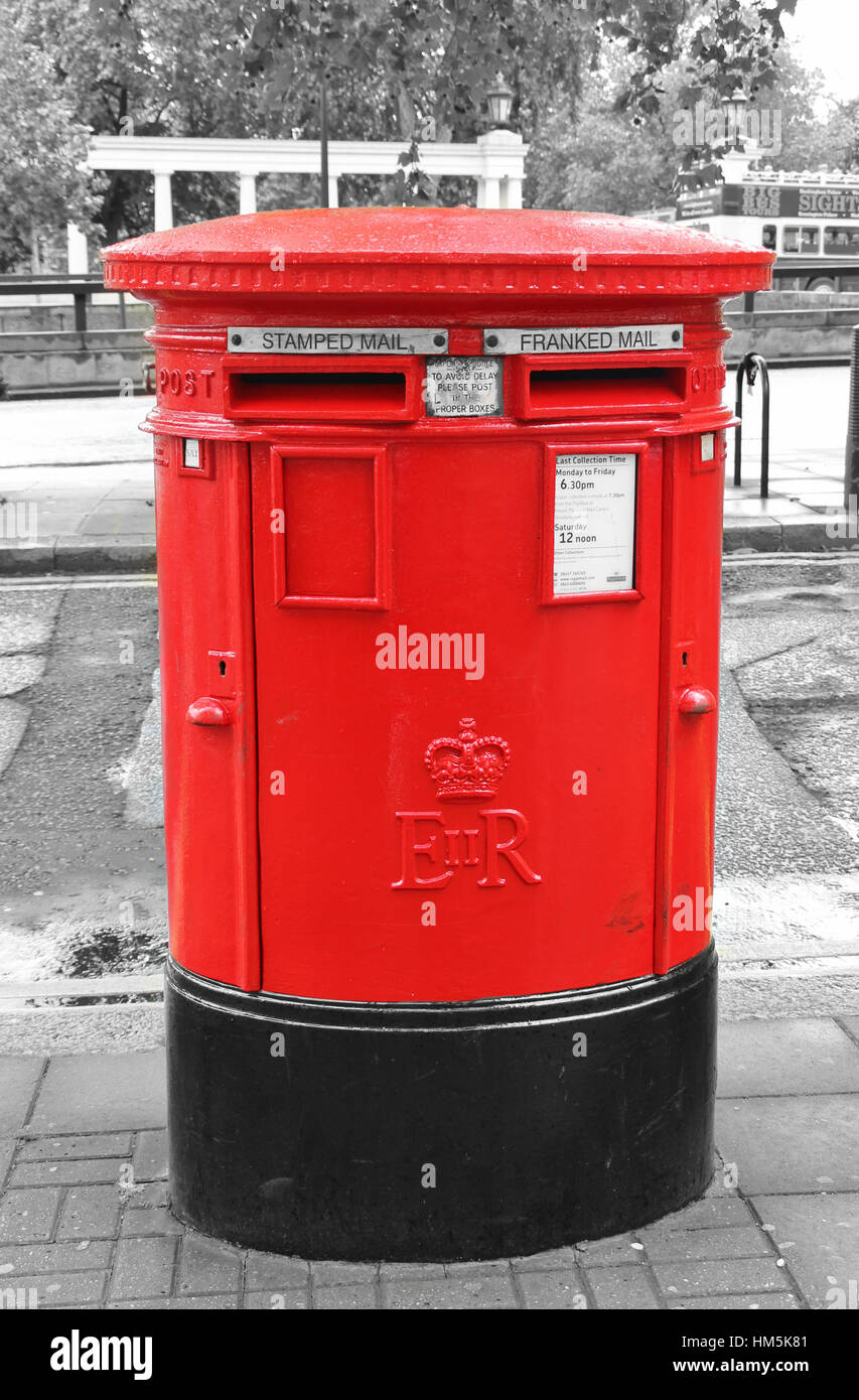 Royal mail post bus hi-res stock photography and images - Alamy