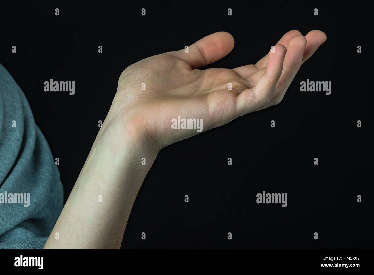 human hand showing signs. fingers wide open Stock Photo - Alamy
