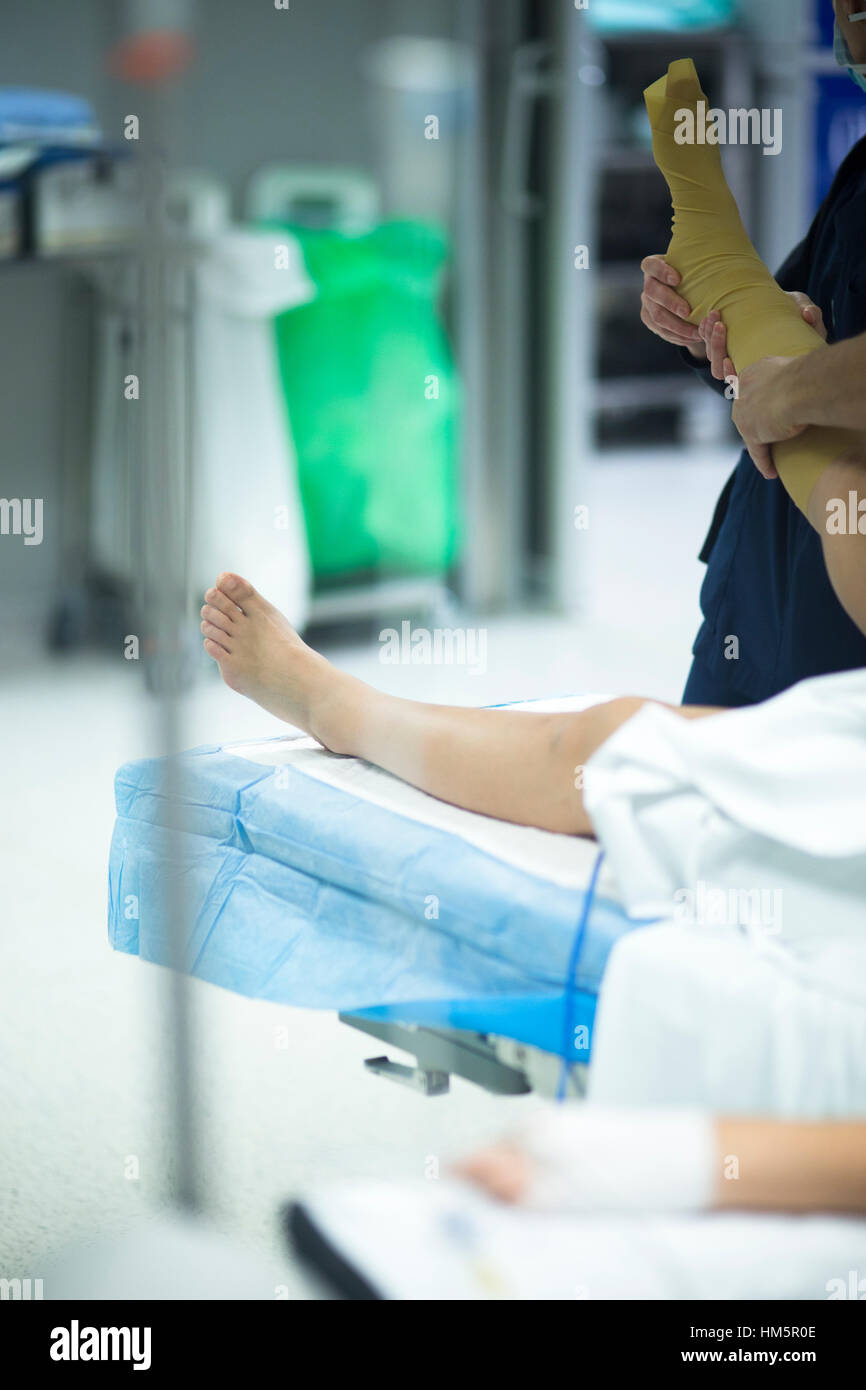 Hospital surgery operating theater emergency room surgical procedure ...