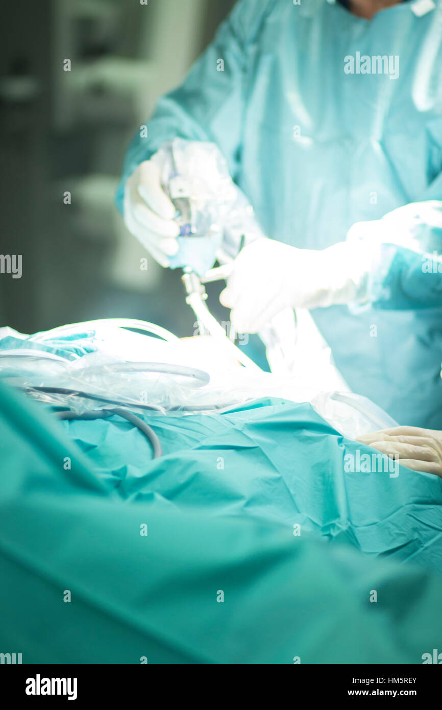 Hospital surgery room operating theater procedure Stock Photo - Alamy