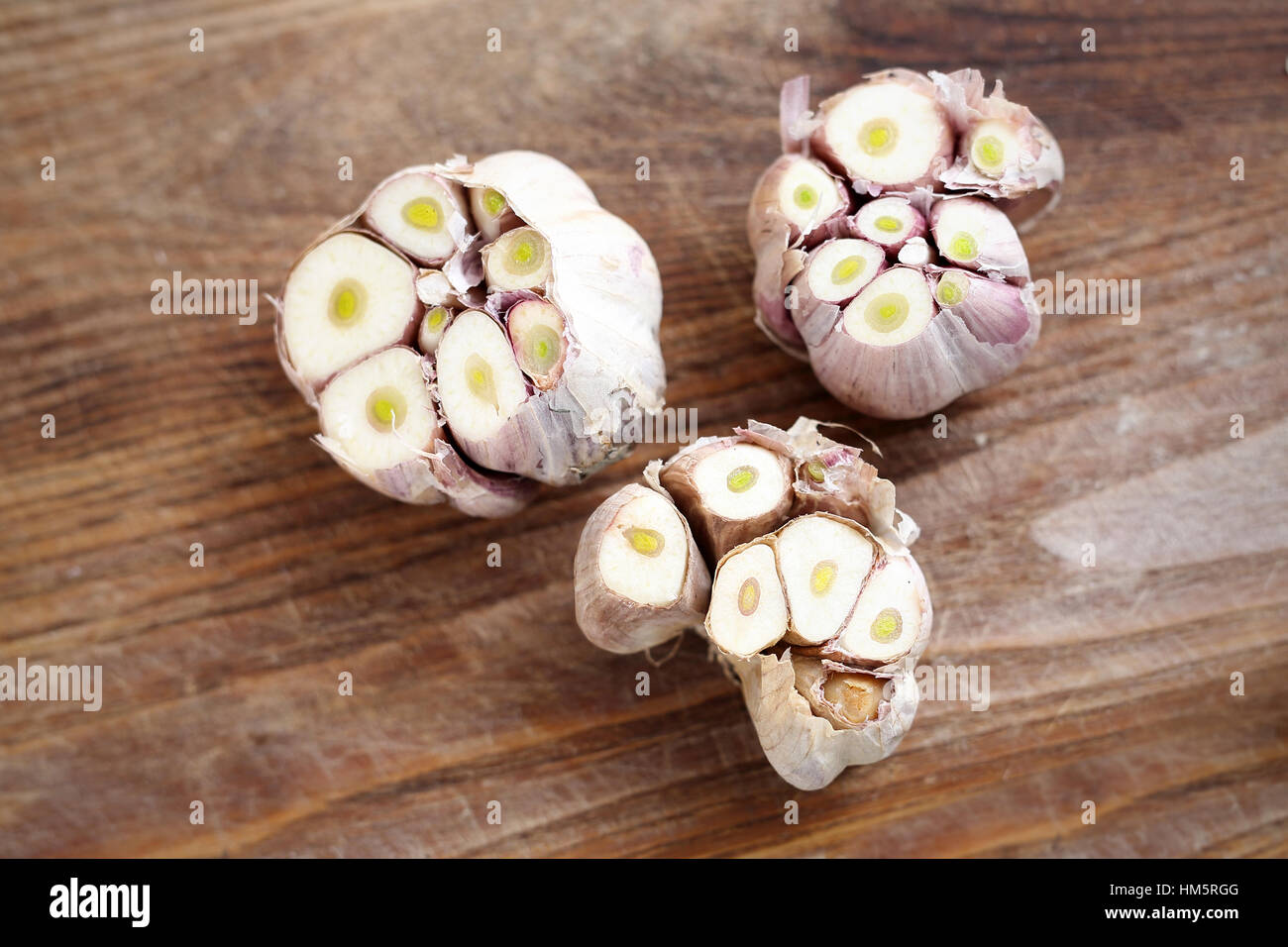 Garlic, garlic cloves. The head of fresh garlic with visible teeth ...