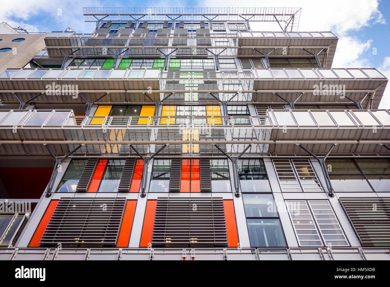 Guy's Cancer Centre building, Guy's and St Thomas' Hospital, London, UK ...