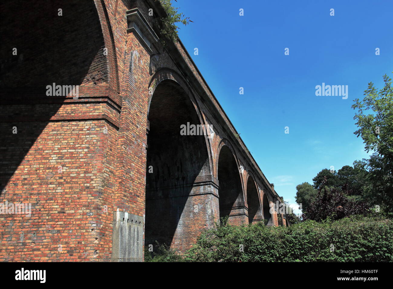 Victorian brick viaducts hi-res stock photography and images - Alamy