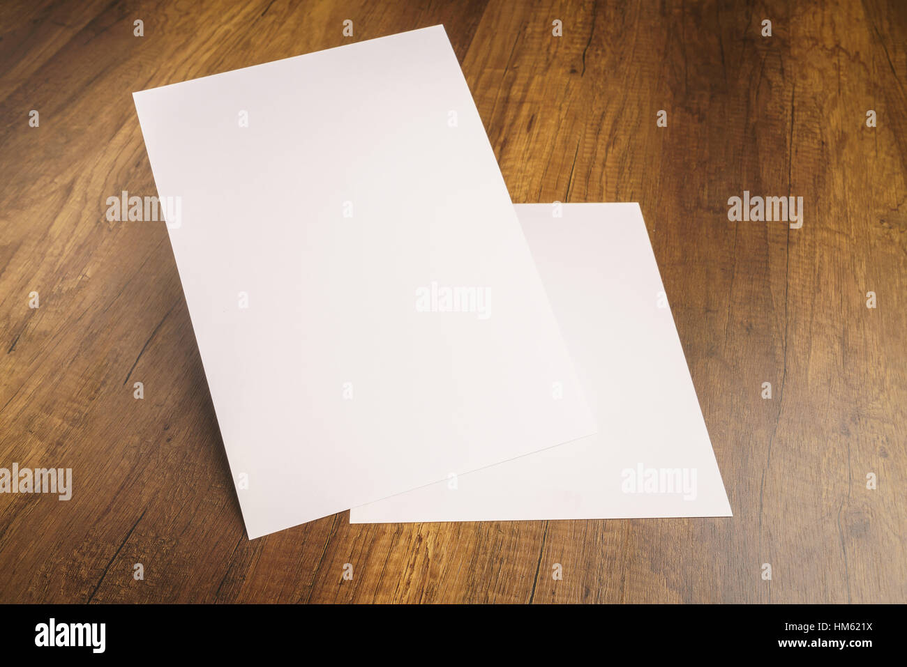 White template paper on wood texture Stock Photo - Alamy