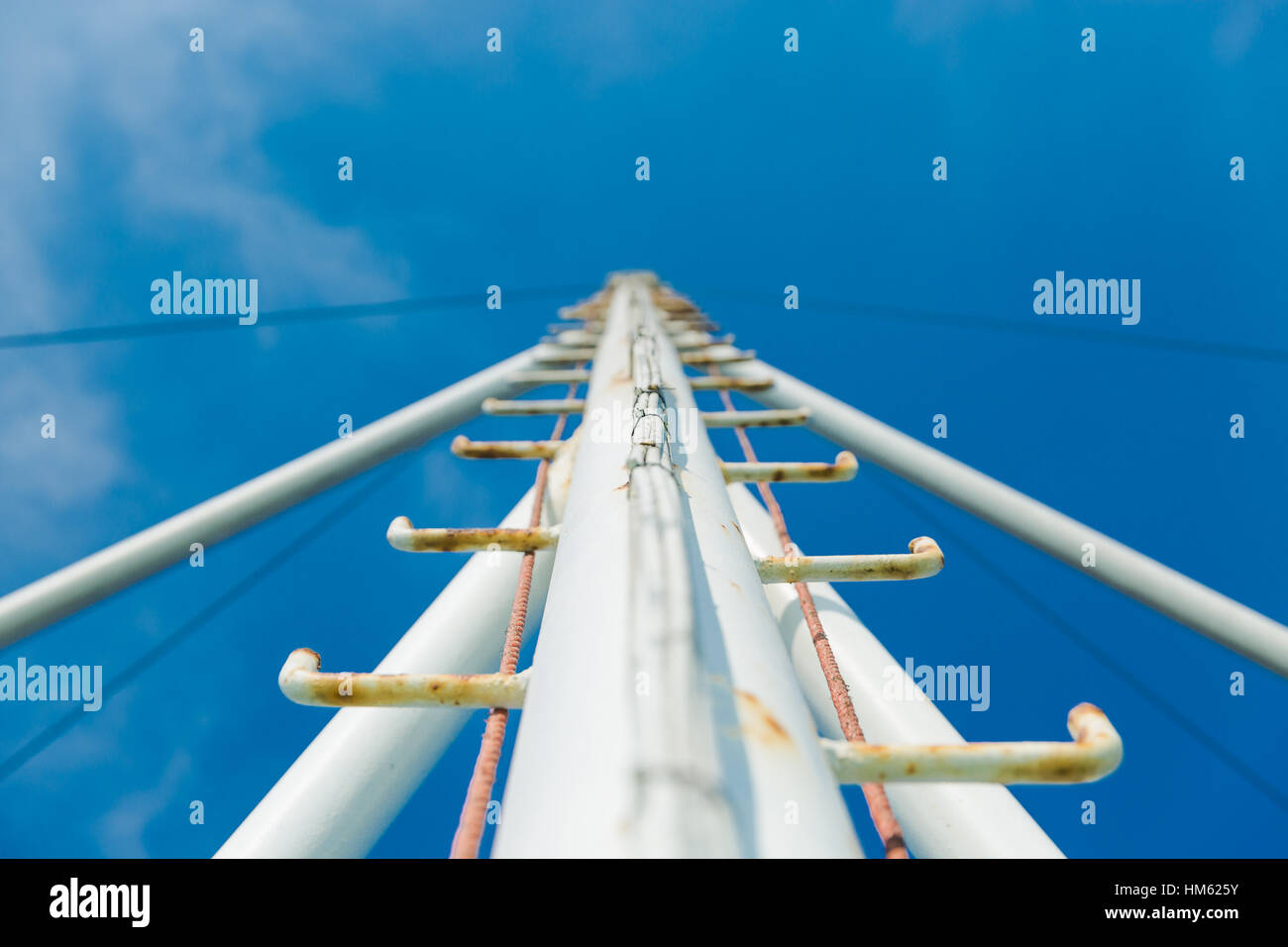White Ship mast Stock Photo - Alamy