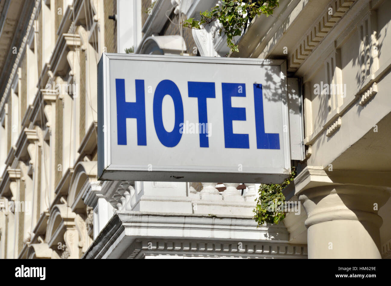 Standard london hotel hi-res stock photography and images - Alamy