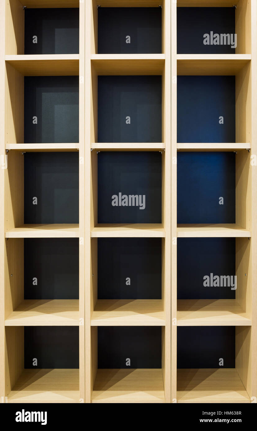 Wooden shelf with empty box Stock Photo - Alamy