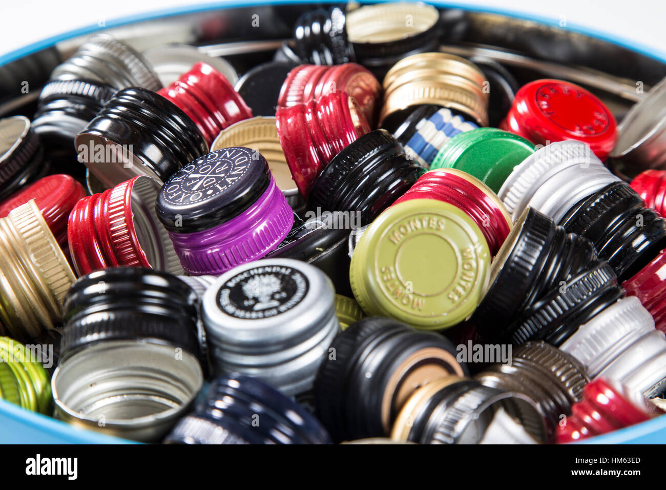Stelvin screw cap closures hi-res stock photography and images - Alamy