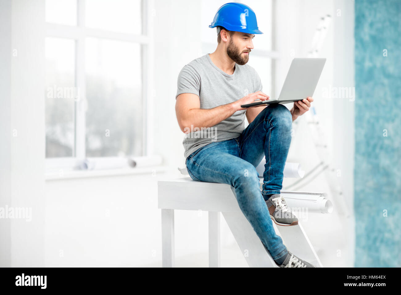 Computer repair room hi-res stock photography and images - Alamy