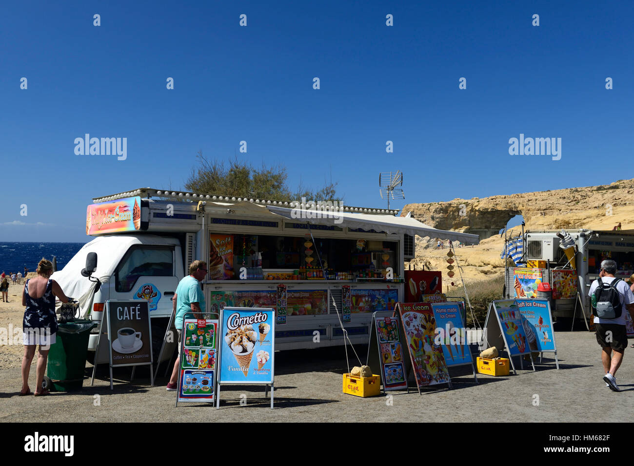 Refreshment stall hi-res stock photography and images - Alamy