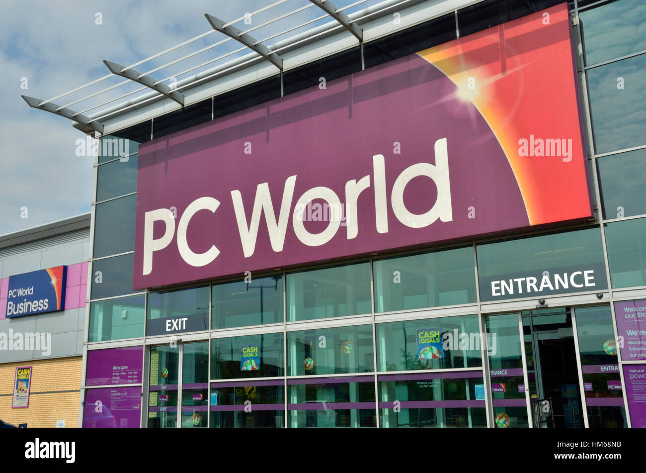 PC World superstore, Staples Corner Retail Park, London, UK Stock Photo ...