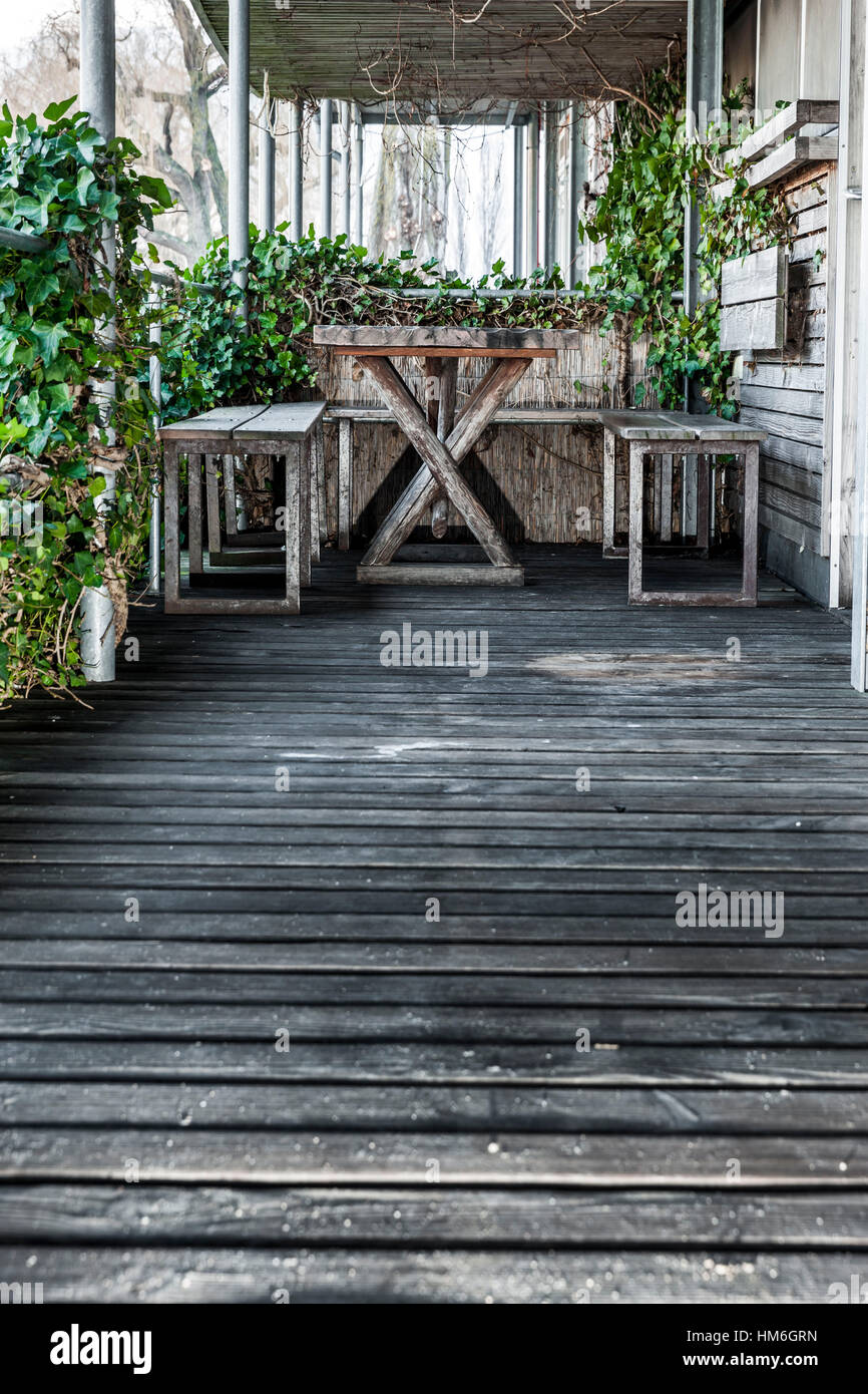 Wooden garden bower seat hi-res stock photography and images - Alamy