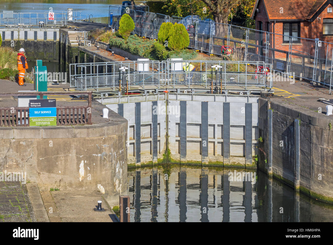 Lock gates hi-res stock photography and images - Alamy