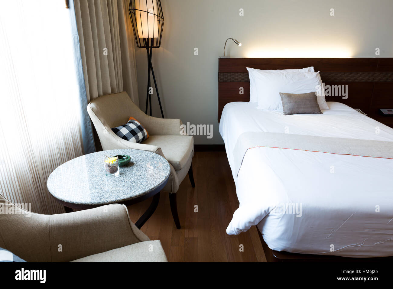 Interior of modern comfortable hotel room Stock Photo - Alamy