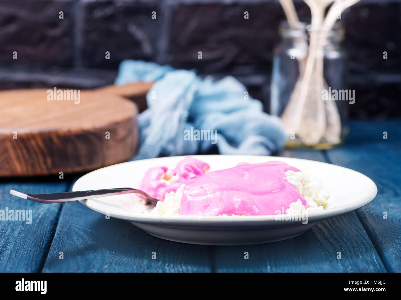 sweet cottage on plate and on a table Stock Photo - Alamy