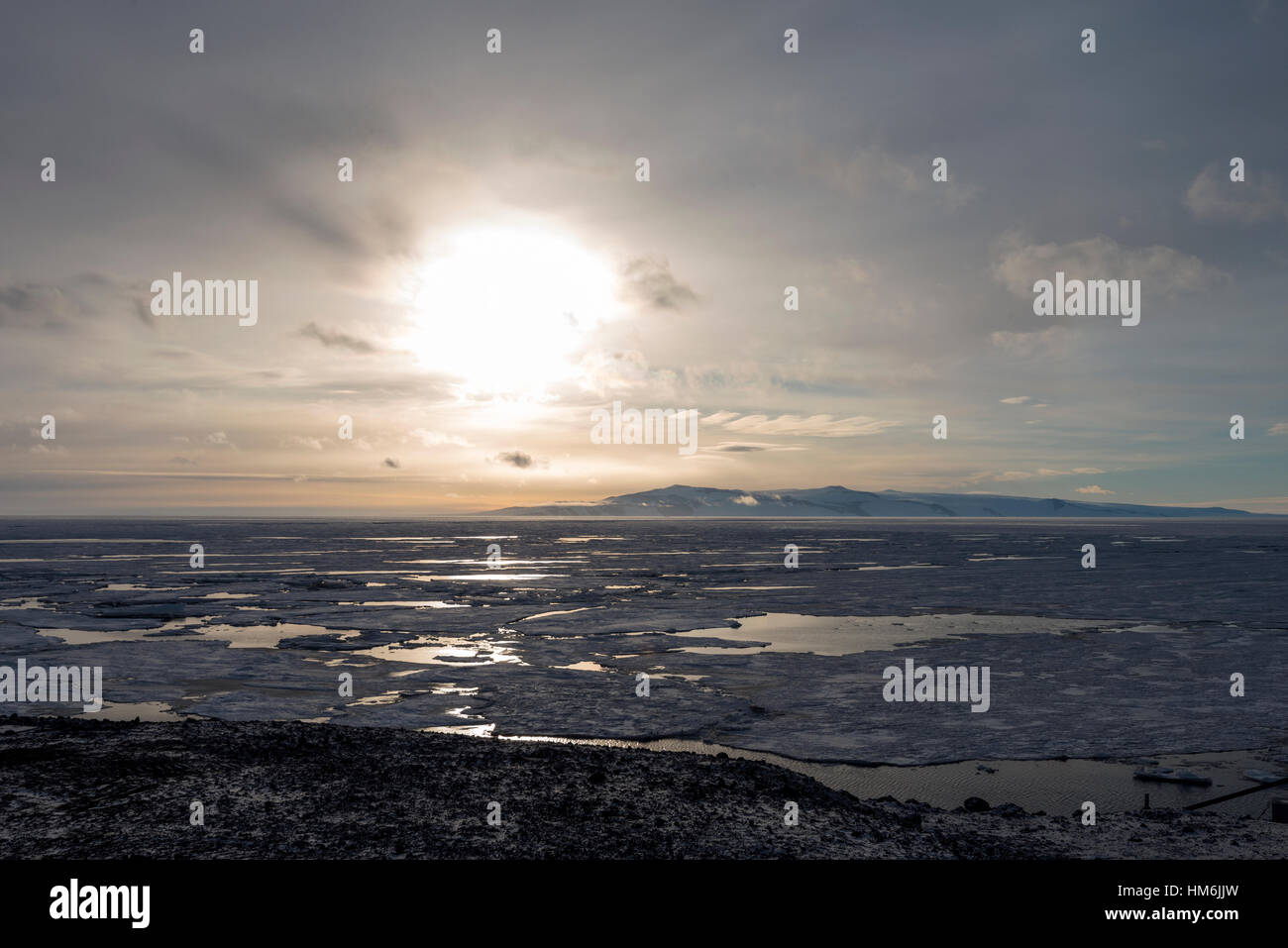 Antarctica sunlight reflecting hi-res stock photography and images - Alamy