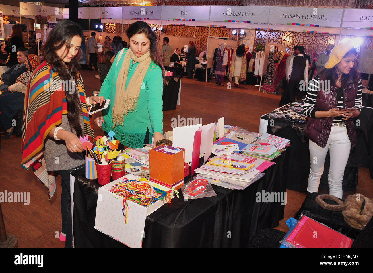 Pakistani people visit the stalls during Fashion and Life Style ...