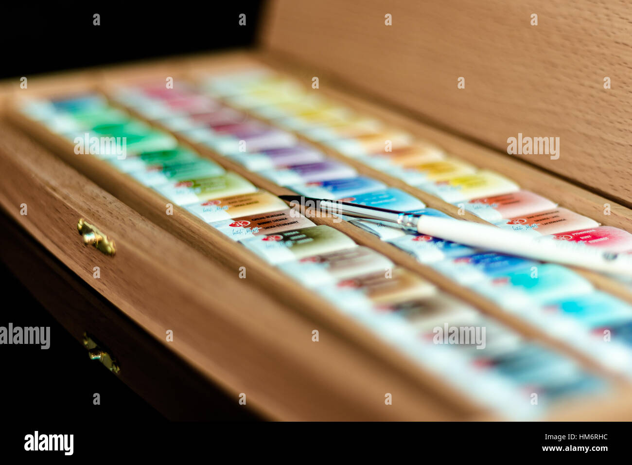 Paint Box High Resolution Stock Photography and Images - Alamy