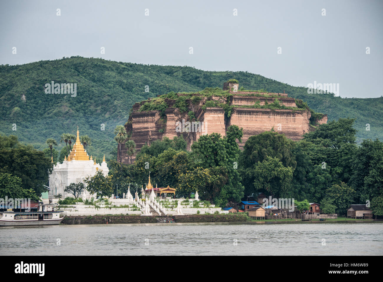 MINGUN, Myanmar - Mingun Pahtodawgyi, also known as the Unfinished ...