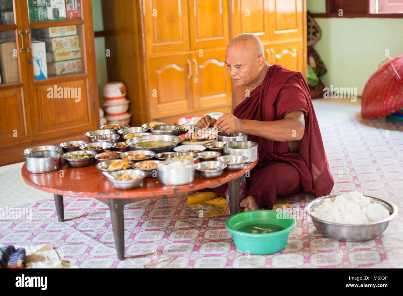 Monastery buddhist meal eating hi-res stock photography and images - Alamy