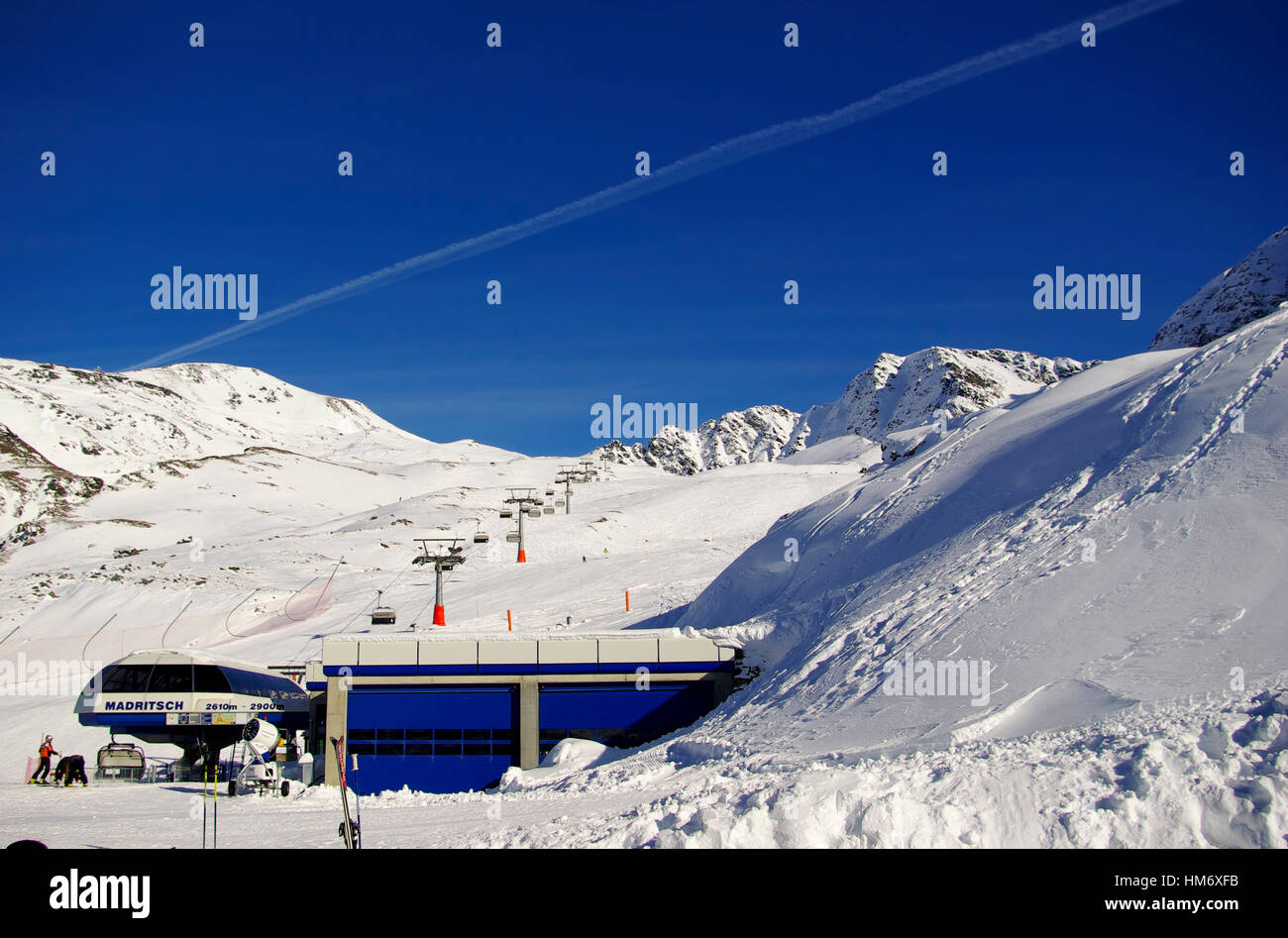 Snowy Peaks: Sulden ski slopes Stock Photo - Alamy
