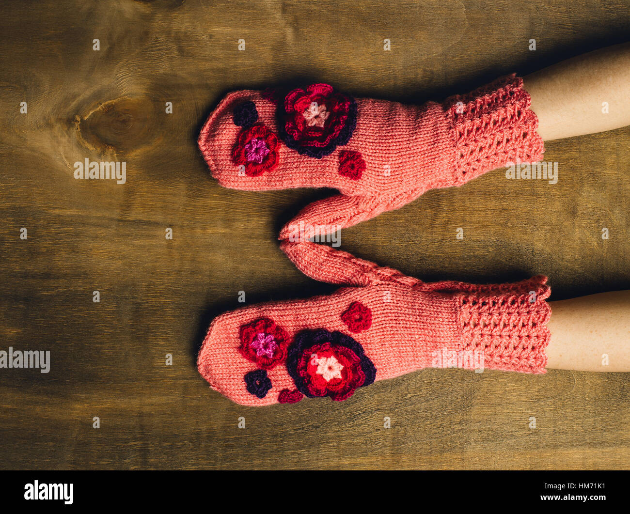 Red and pink embroidered flowers hi-res stock photography and images ...