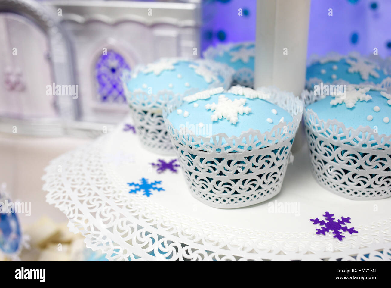 Wedding cake turquoise cakes hi-res stock photography and images - Alamy