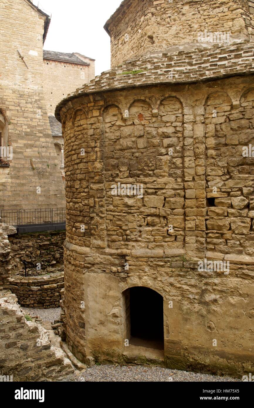 Santo in croce hi-res stock photography and images - Alamy