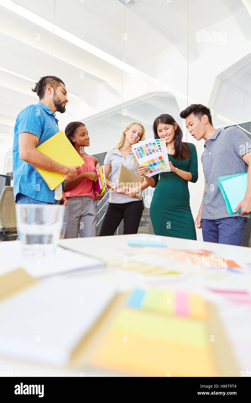 Planning together hi-res stock photography and images - Alamy