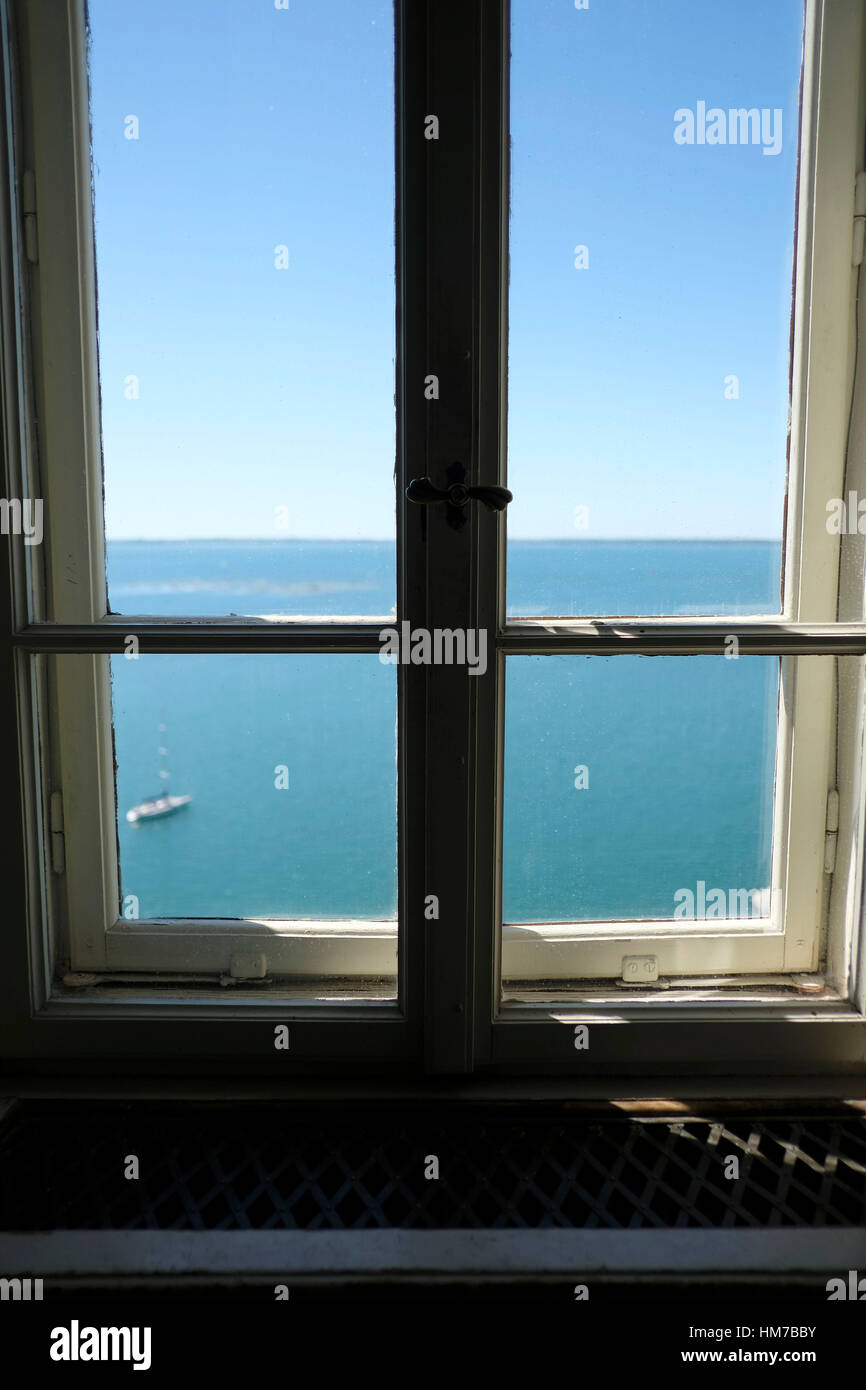Open window outside view hi-res stock photography and images - Alamy
