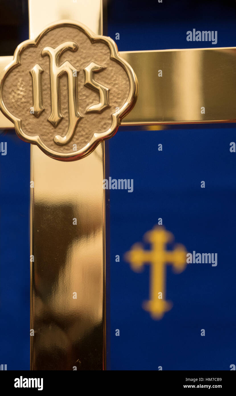 Gold cross christianity hi-res stock photography and images - Alamy