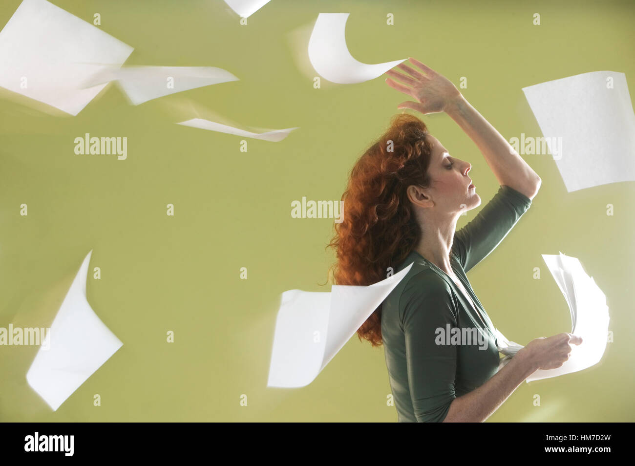 Papers scattered hi-res stock photography and images - Alamy