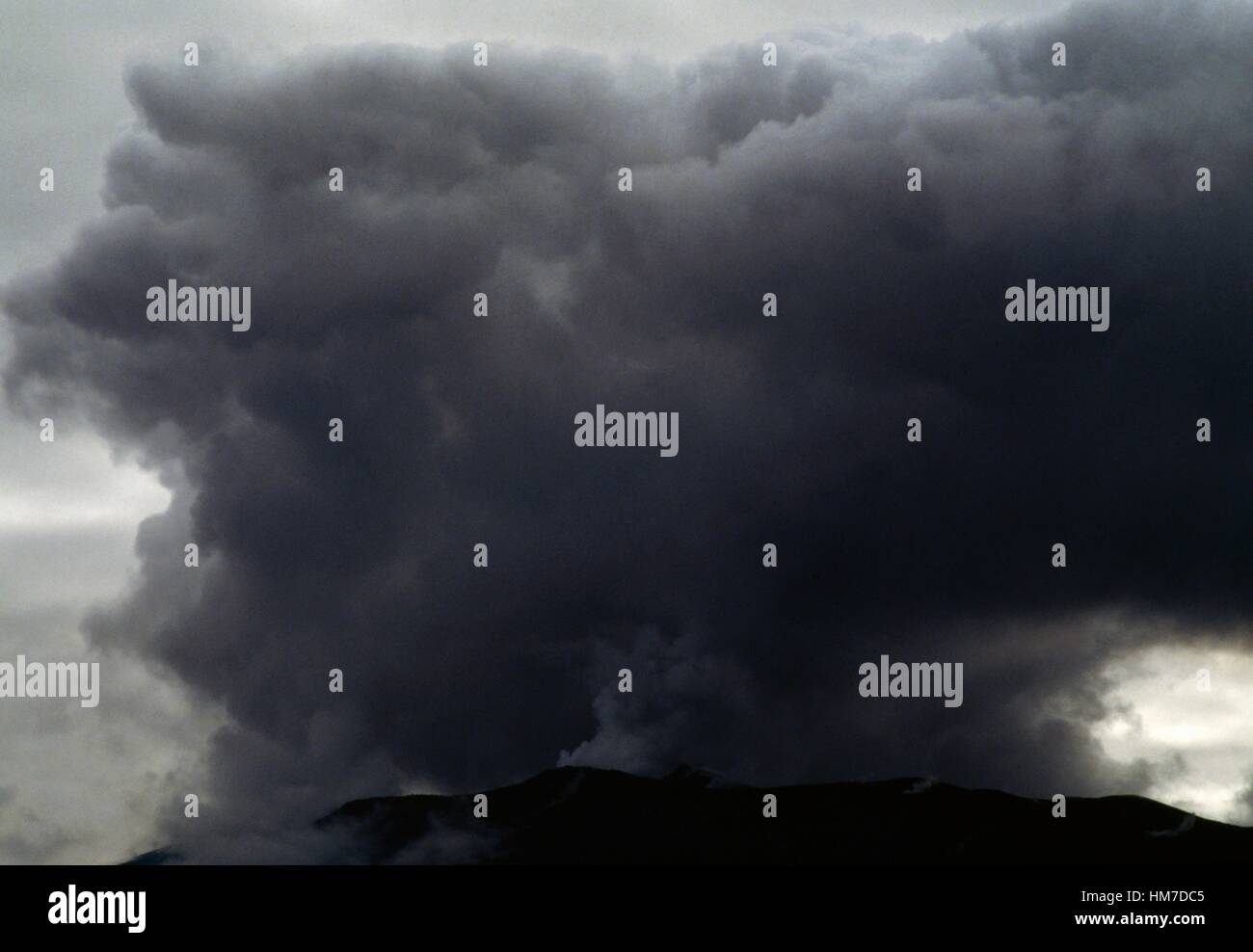 Hekla volcano (1491 metres) erupting, Iceland Stock Photo - Alamy