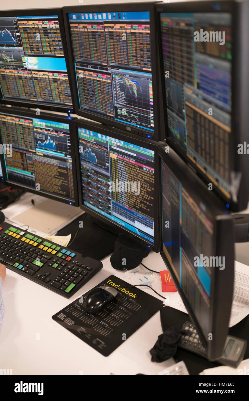 Monitors hi-res stock photography and images - Alamy