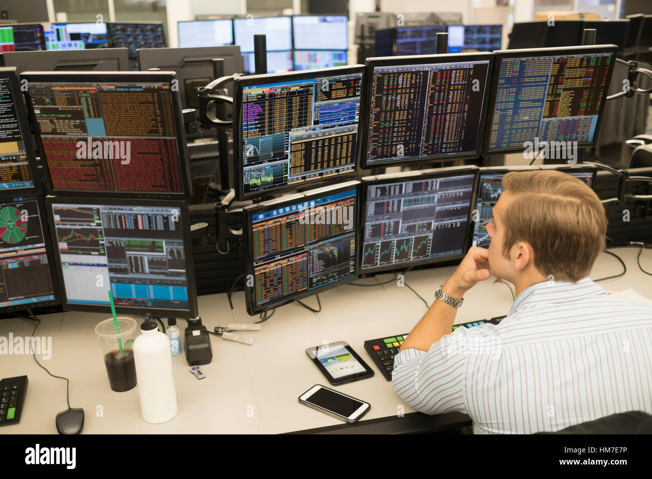 Trader young hi-res stock photography and images - Alamy