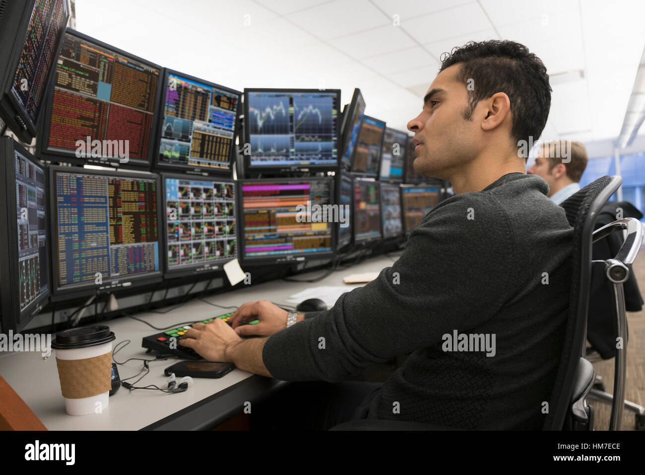 Analyzing screen hi-res stock photography and images - Alamy