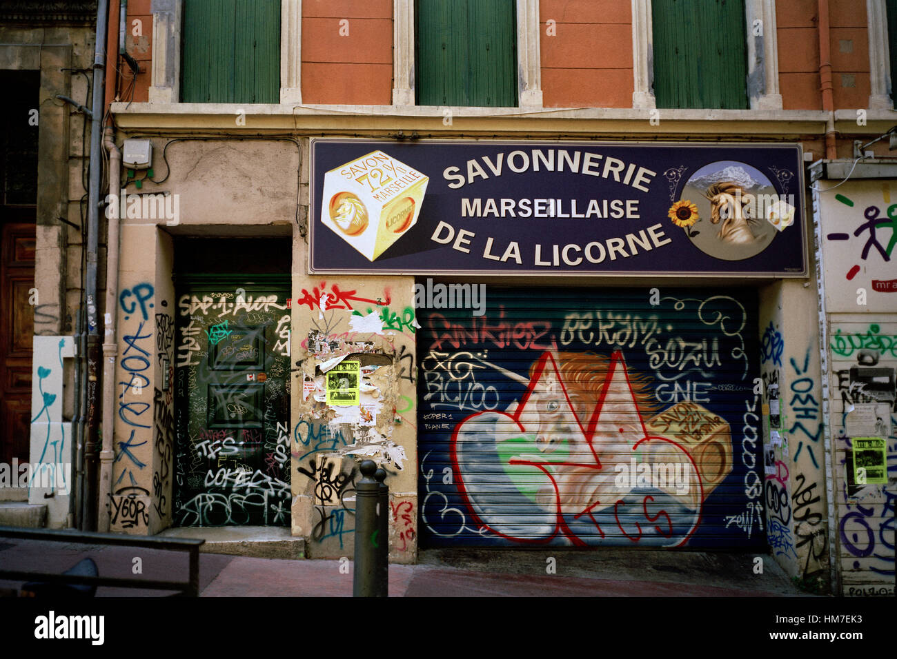 Cours julien street art hi-res stock photography and images - Alamy