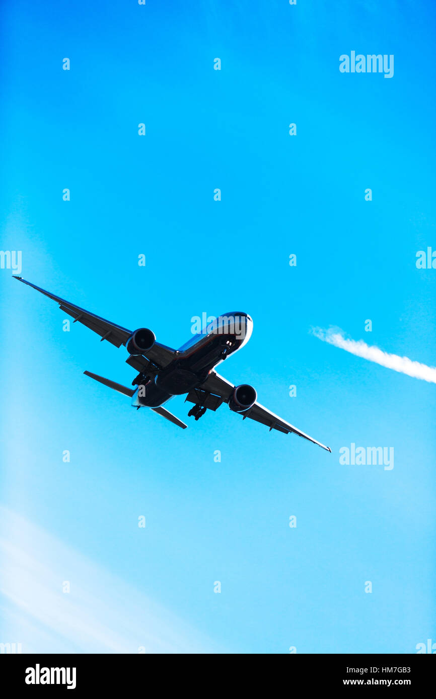 Flying mode hi-res stock photography and images - Alamy