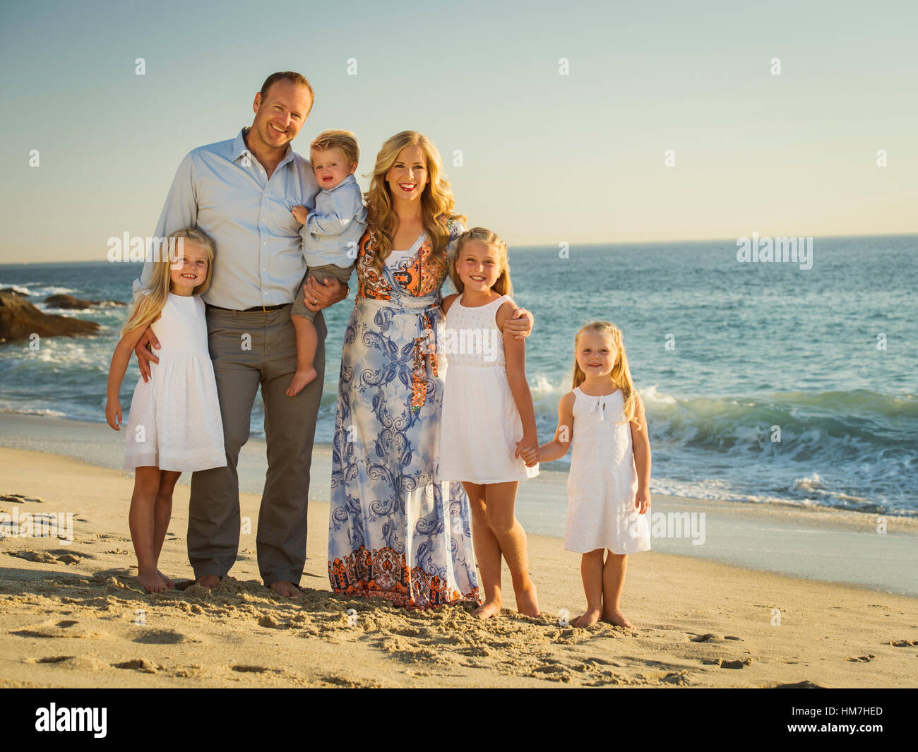 Portrait family 4 children hi-res stock photography and images - Alamy