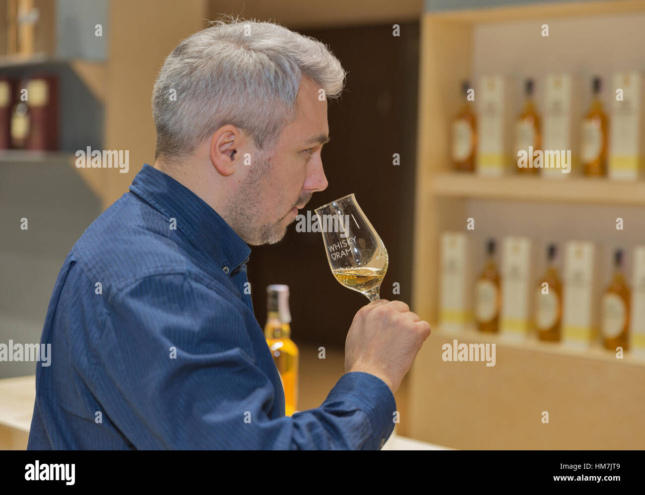 Whisky sample bottle hi-res stock photography and images - Alamy