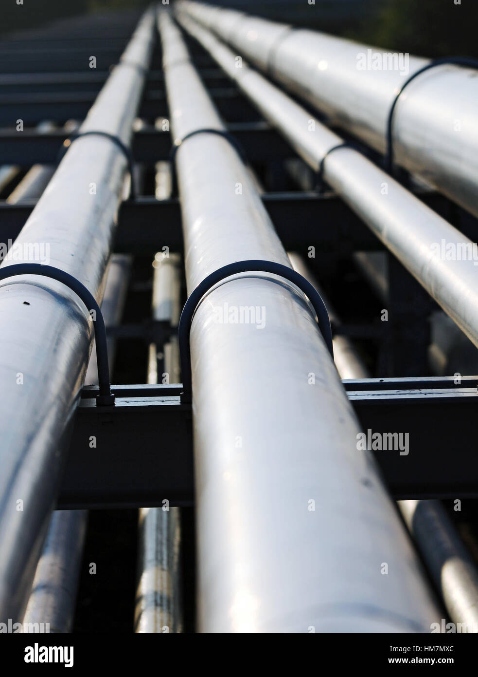 Pipe support hi-res stock photography and images - Alamy