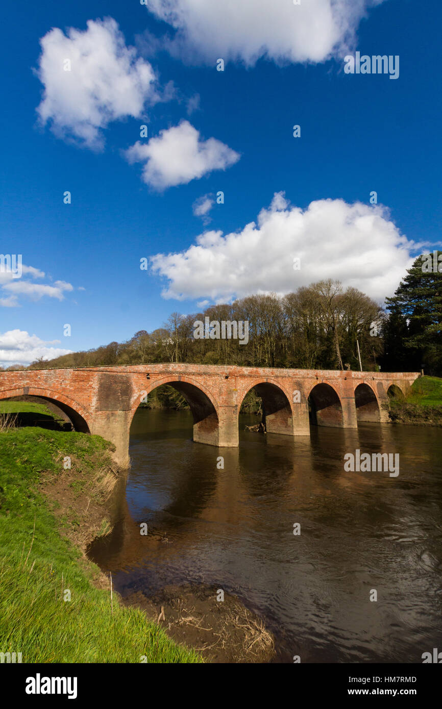River Wye with Bredwardine bridge crossing it. Arched bridge Stock ...