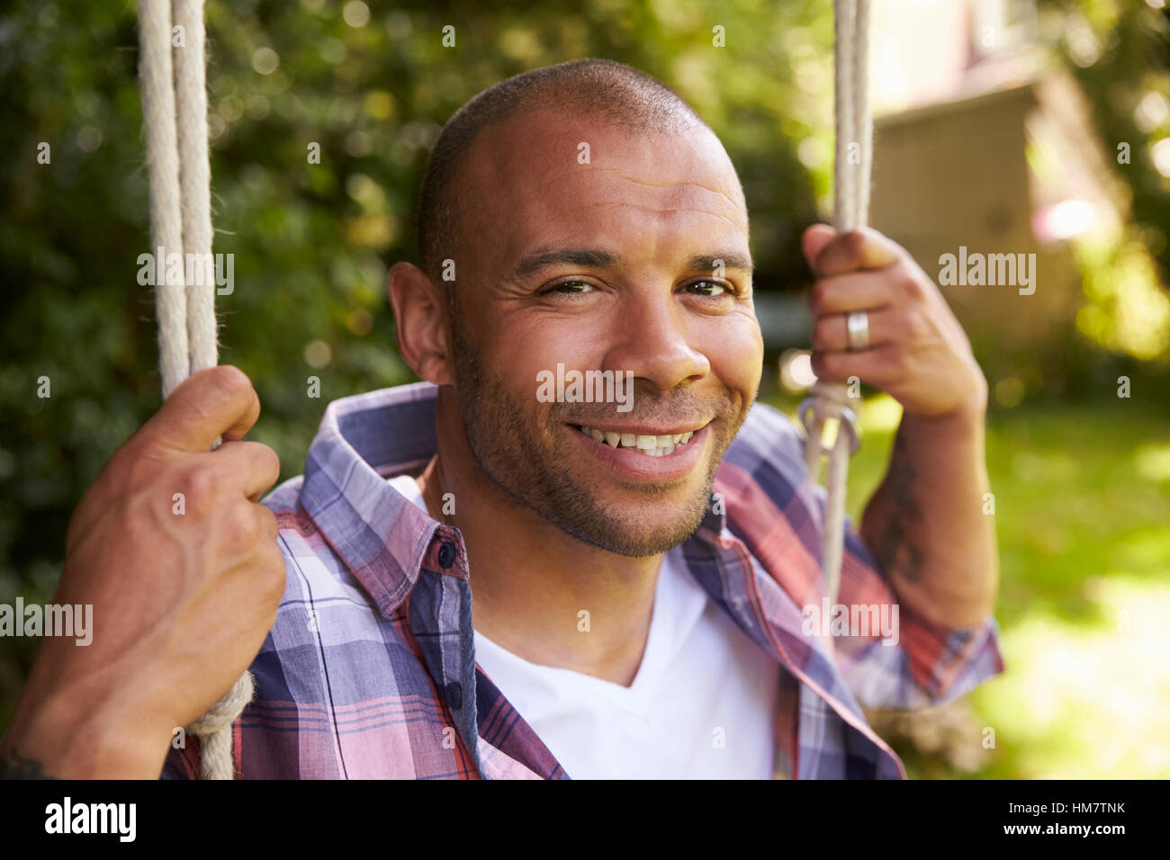 Mid shot garden view hi-res stock photography and images - Alamy