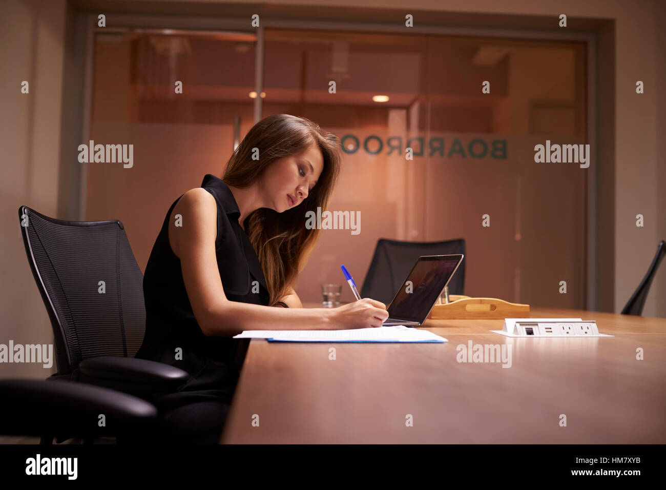 Work working stress alone hi-res stock photography and images - Alamy