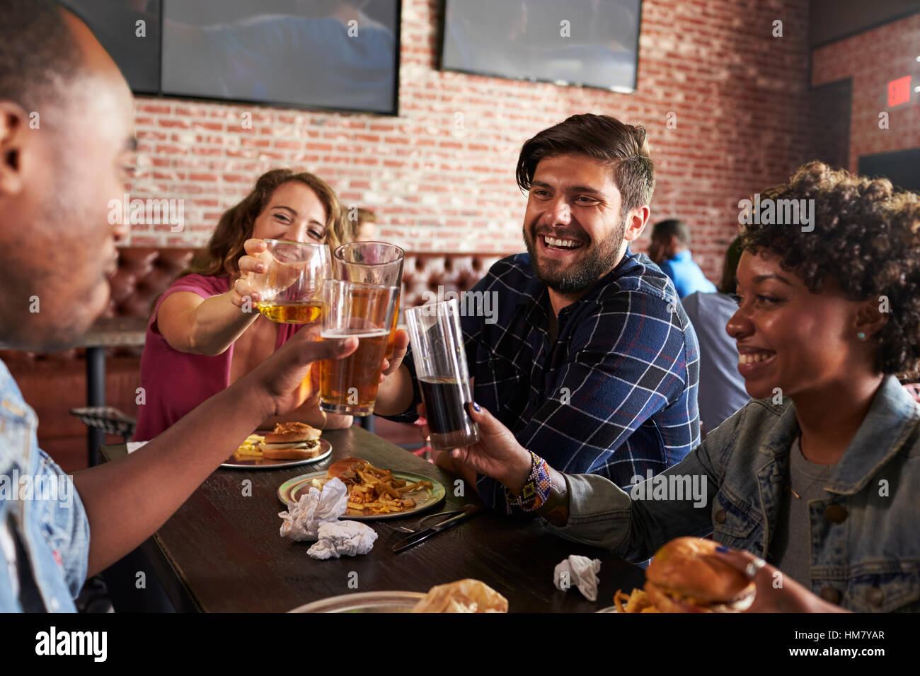 Black screens hi-res stock photography and images - Alamy