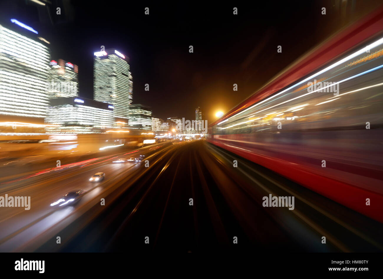 London night motion canary wharf hi-res stock photography and images ...