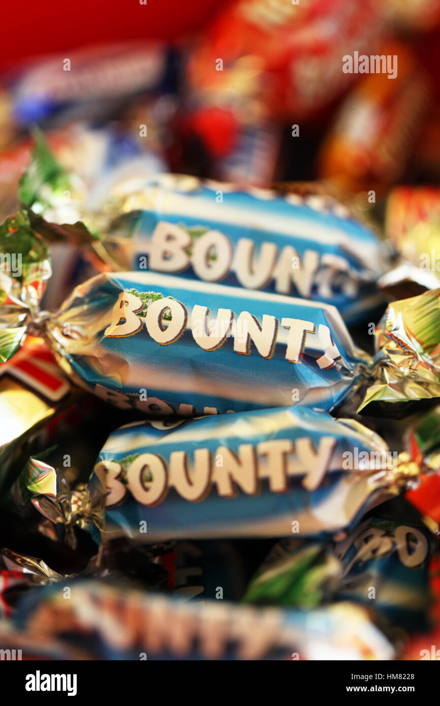Bounty chocolate bar celebrations hi-res stock photography and images ...