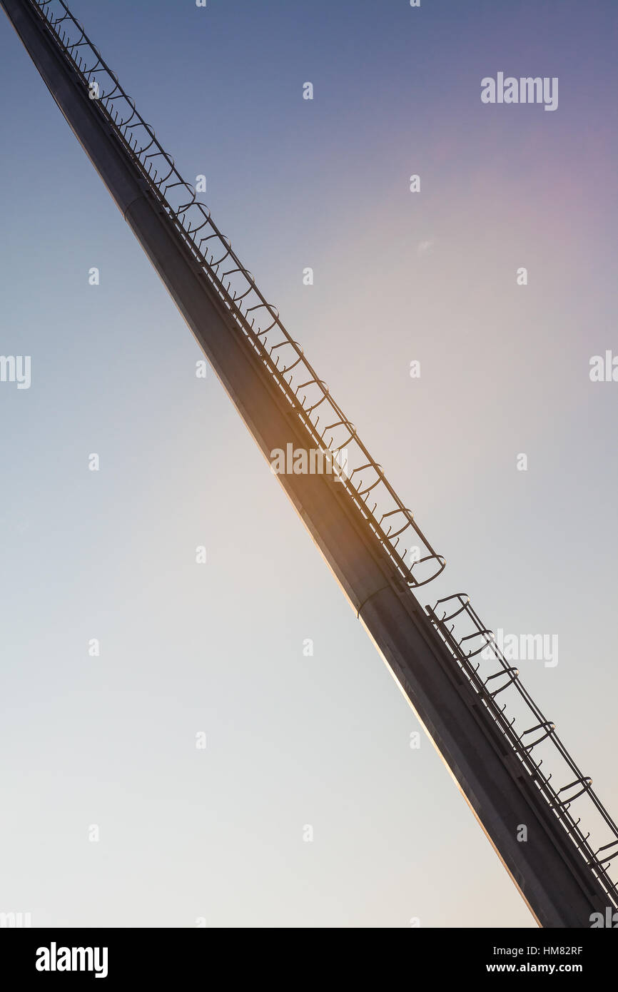 Big ladders hi-res stock photography and images - Alamy